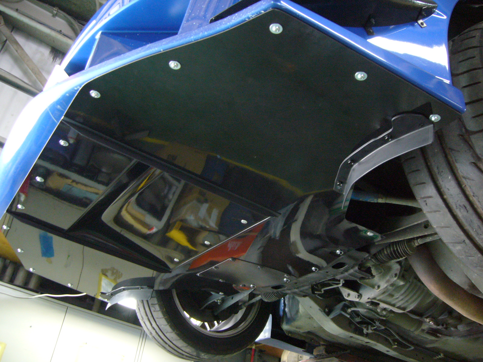 JUN MACHINE SHOP - Inside JUN Machine shop - ディフューザー